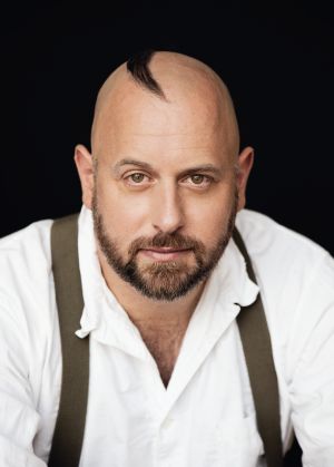 Jan Becker hypnotisiert die Buchkäufer - buchreport